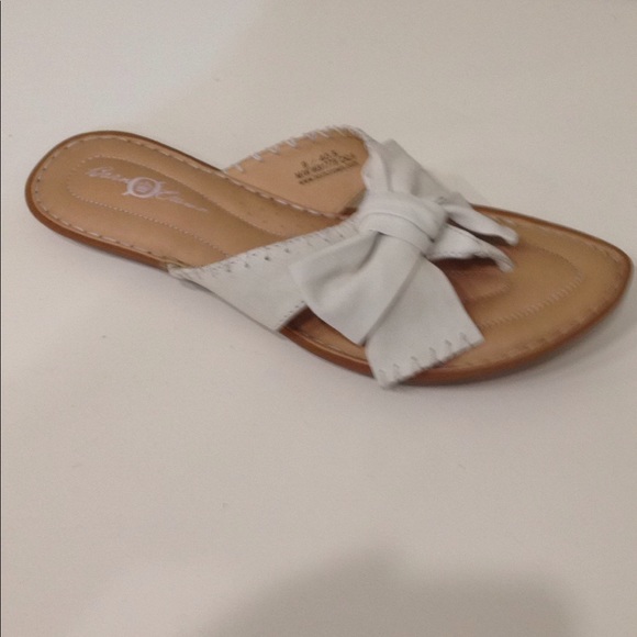 Born Crown | Shoes | Born Crown White Leather Thong Style Sandal | Poshmark